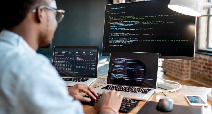 Curso de programación vs. Ingeniería en Sistemas